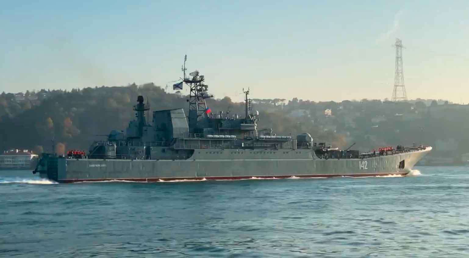 Η Ρωσία επιβεβαίωσε πως ένα πλοίο της υπέστη ζημιές έπειτα από ...
